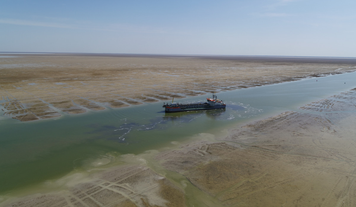 Maintenance dredging Prorva channel, Caspian sea • Dutch Dredging