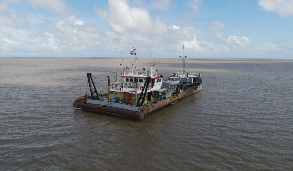 Delta Queen • Dutch Dredging