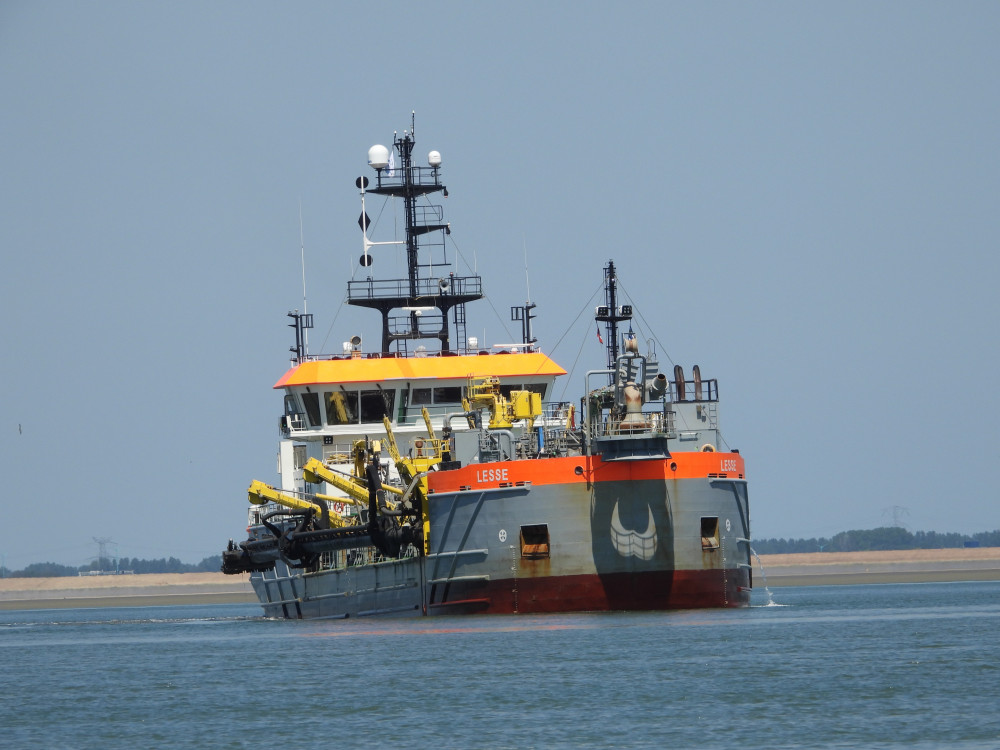 Lesse • Dutch Dredging